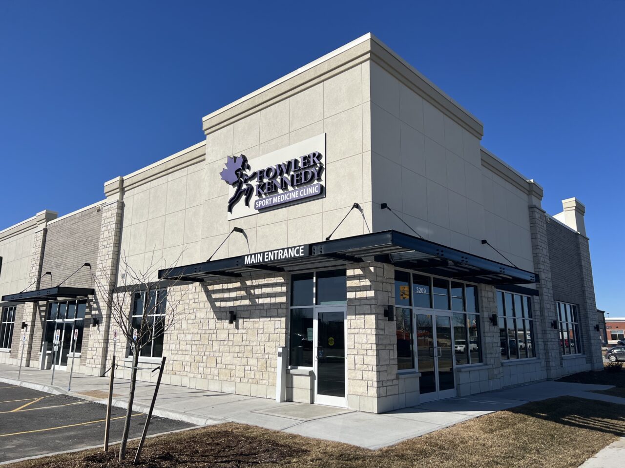FOWLER KENNEDY SPORT MEDICINE CLINIC + LONDON XRAY - Agar Architect Inc.